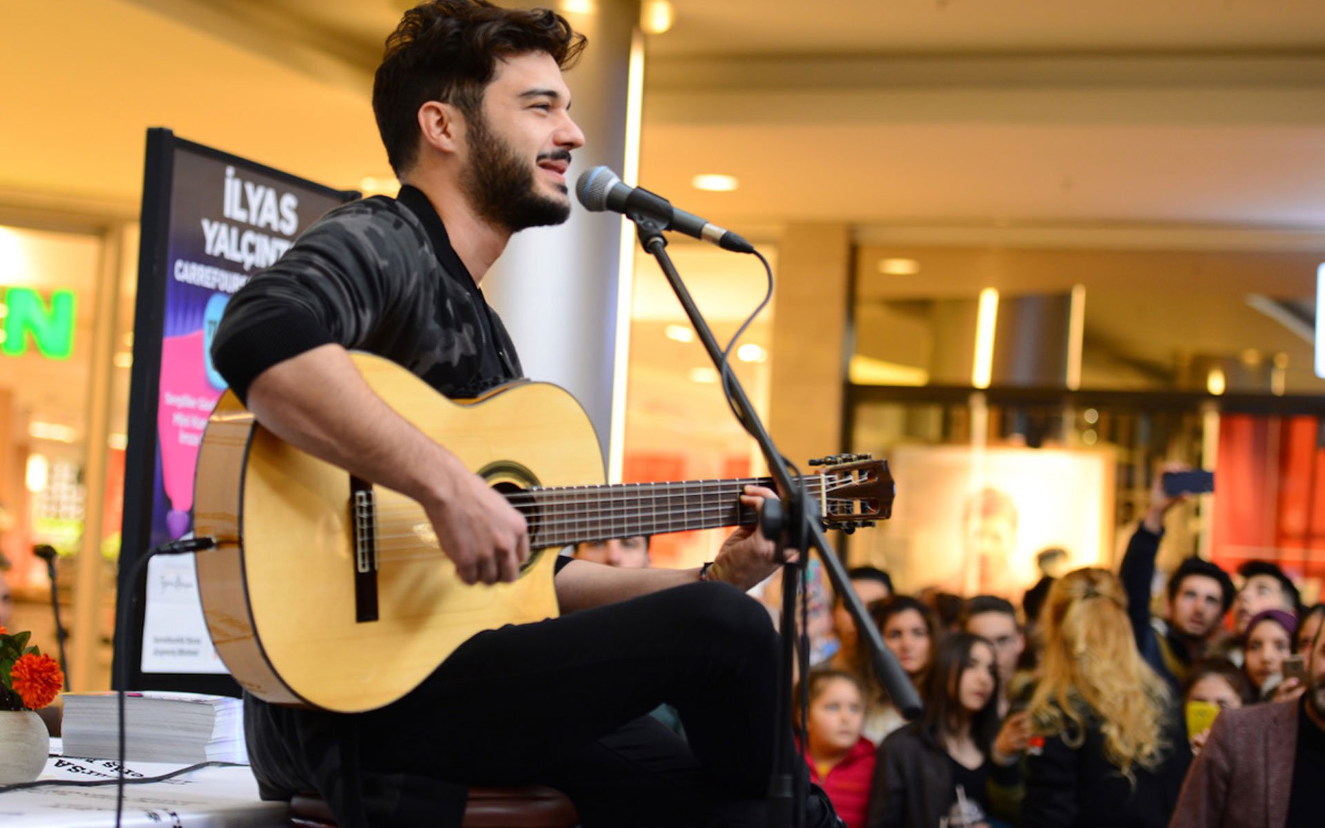 Müzik Habercisi :: Müzik Haberleri :: Bursa'da İlyas Yalçıntaş İzdihamı ...